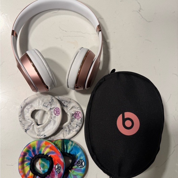 Beats by Dre | Headphones | Beats Solo Rose Gold Wireless Headphones ...